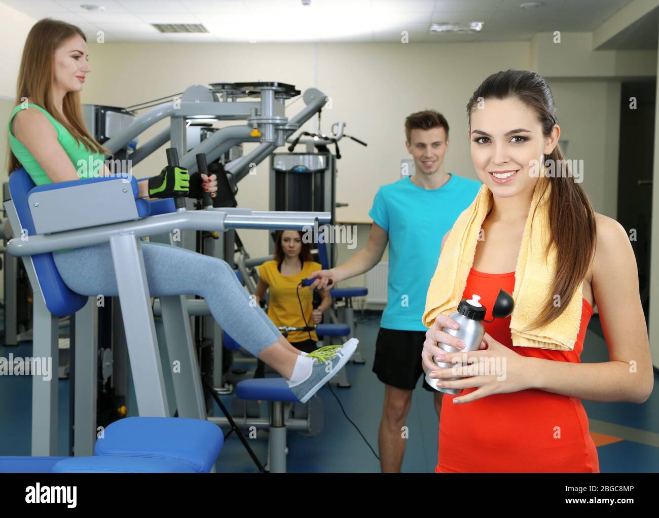 Girls in gym hi-res stock photography and images - Alamy