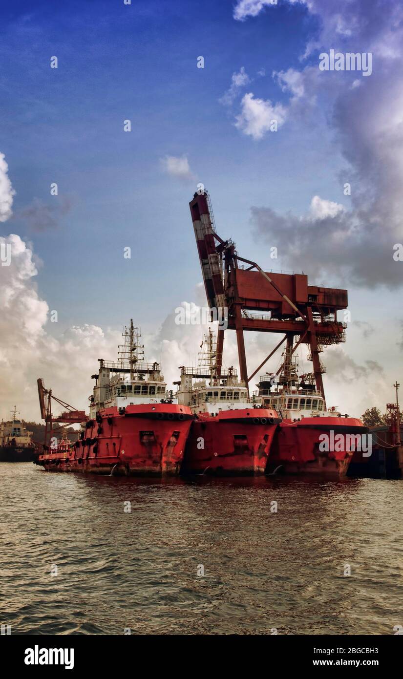 offshore support vessel at port Stock Photo - Alamy