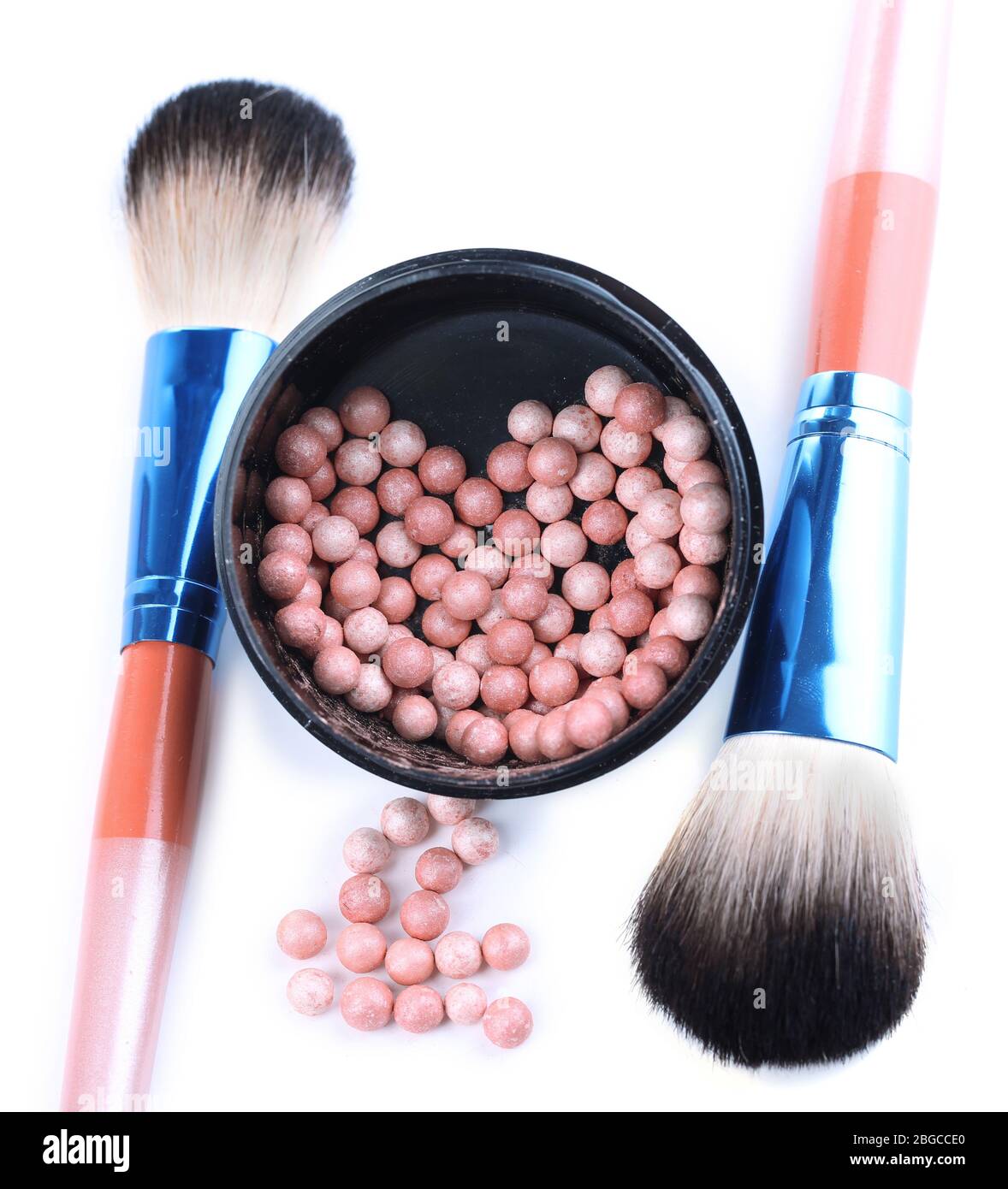 Powder balls and brushes isolated on white Stock Photo - Alamy