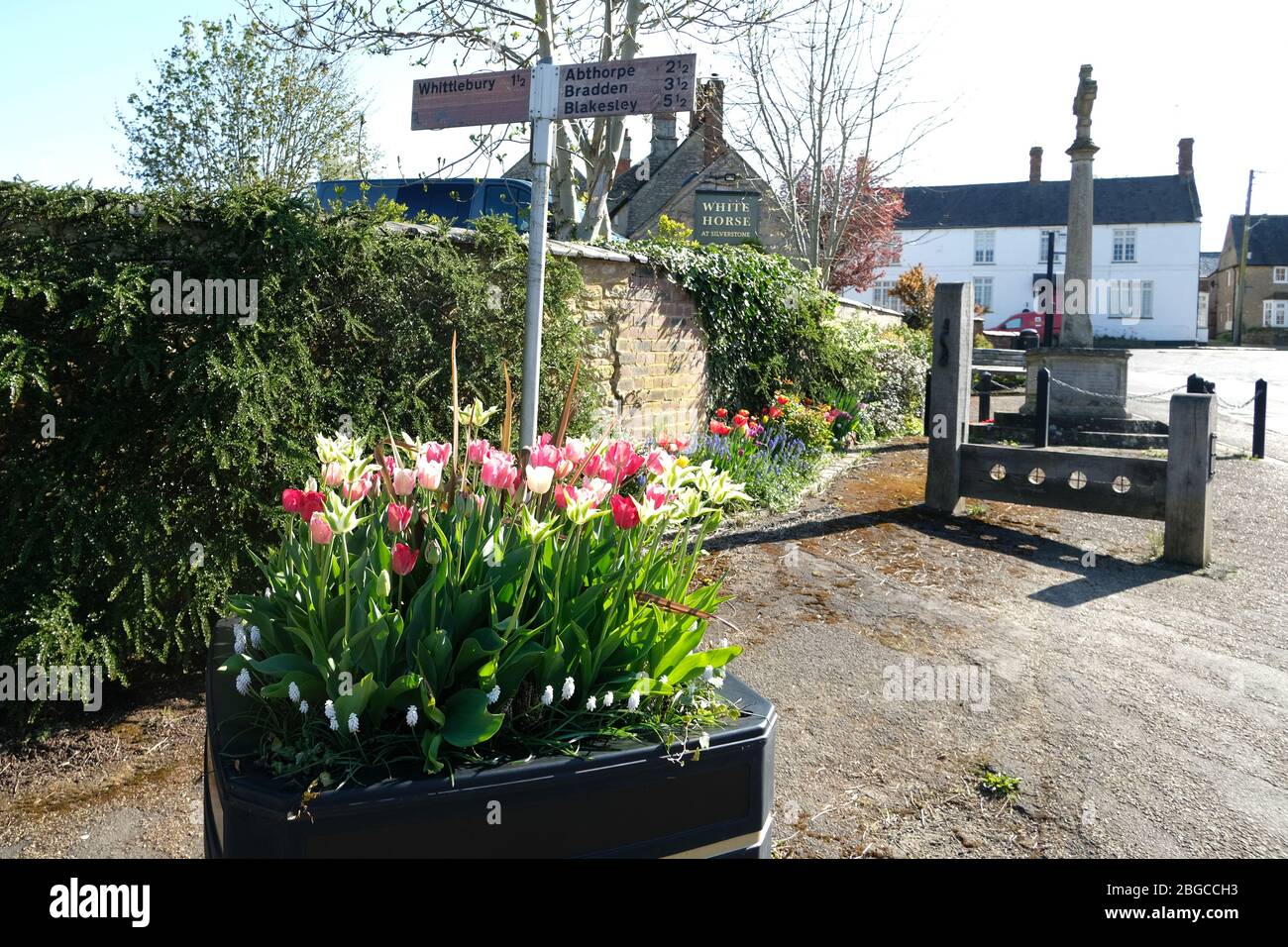 Silverstone village hi-res stock photography and images - Alamy