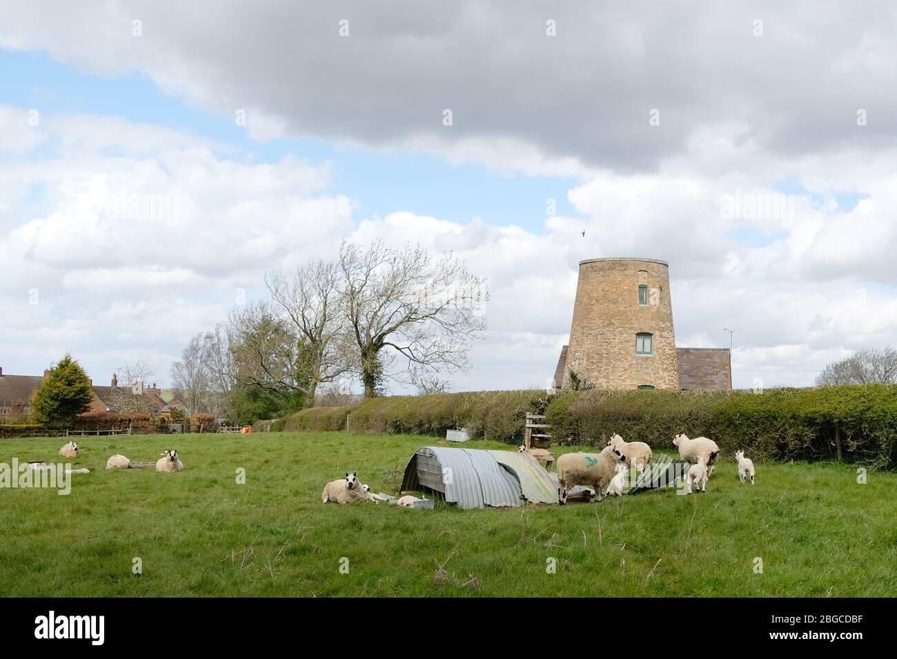 Silverstone village hi-res stock photography and images - Alamy