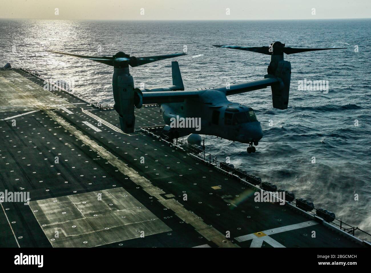 Troop transport aircraft hi-res stock photography and images - Alamy
