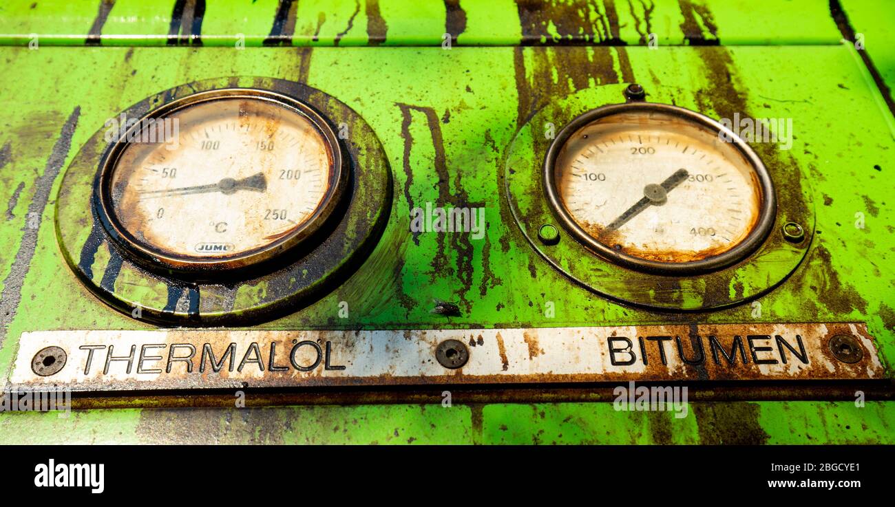 Thermal oil ( thermalöl ) and bitumen ( bitumen ) temperature gauges ...