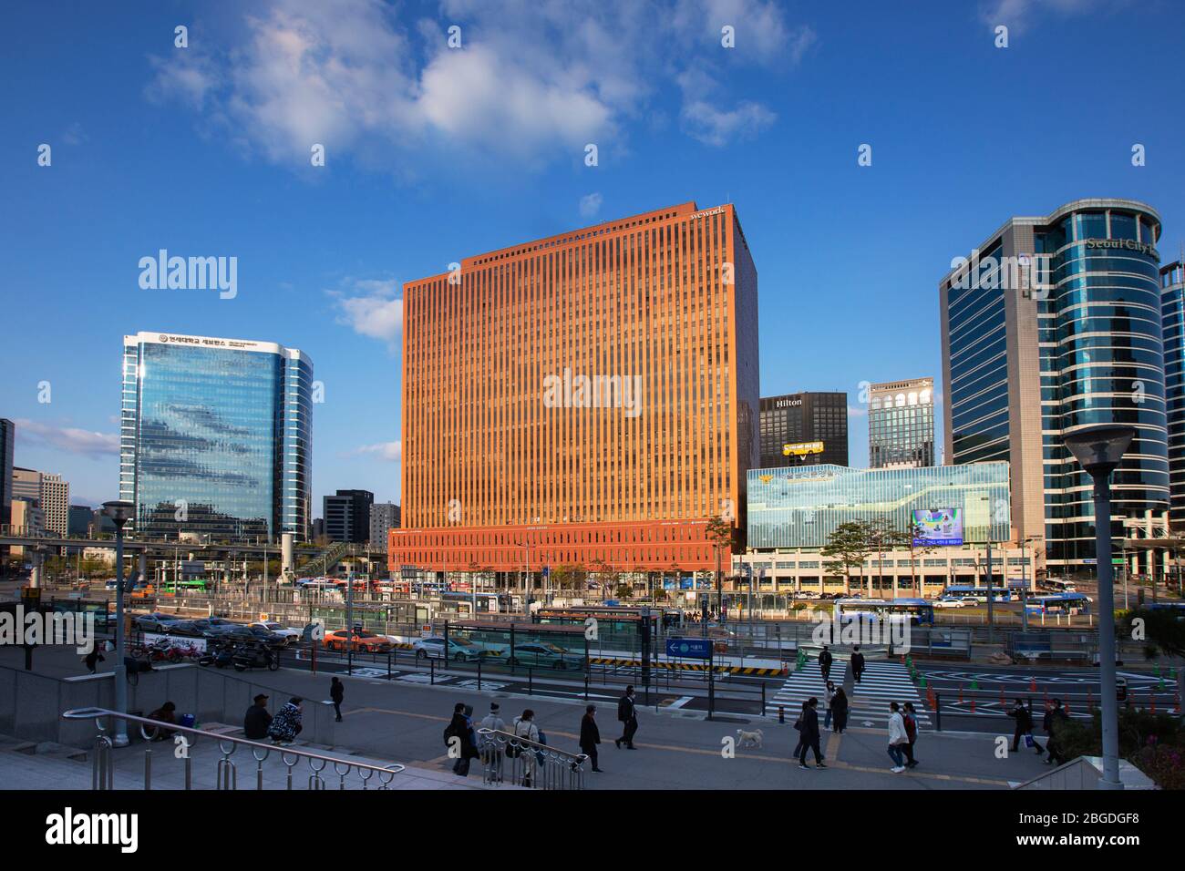 Yongsan station hi-res stock photography and images - Alamy