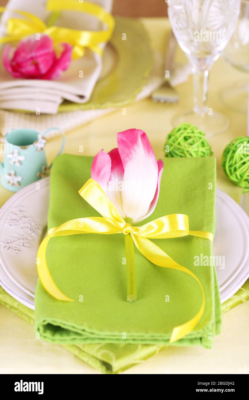 Beautiful spring table setting hi-res stock photography and images - Alamy