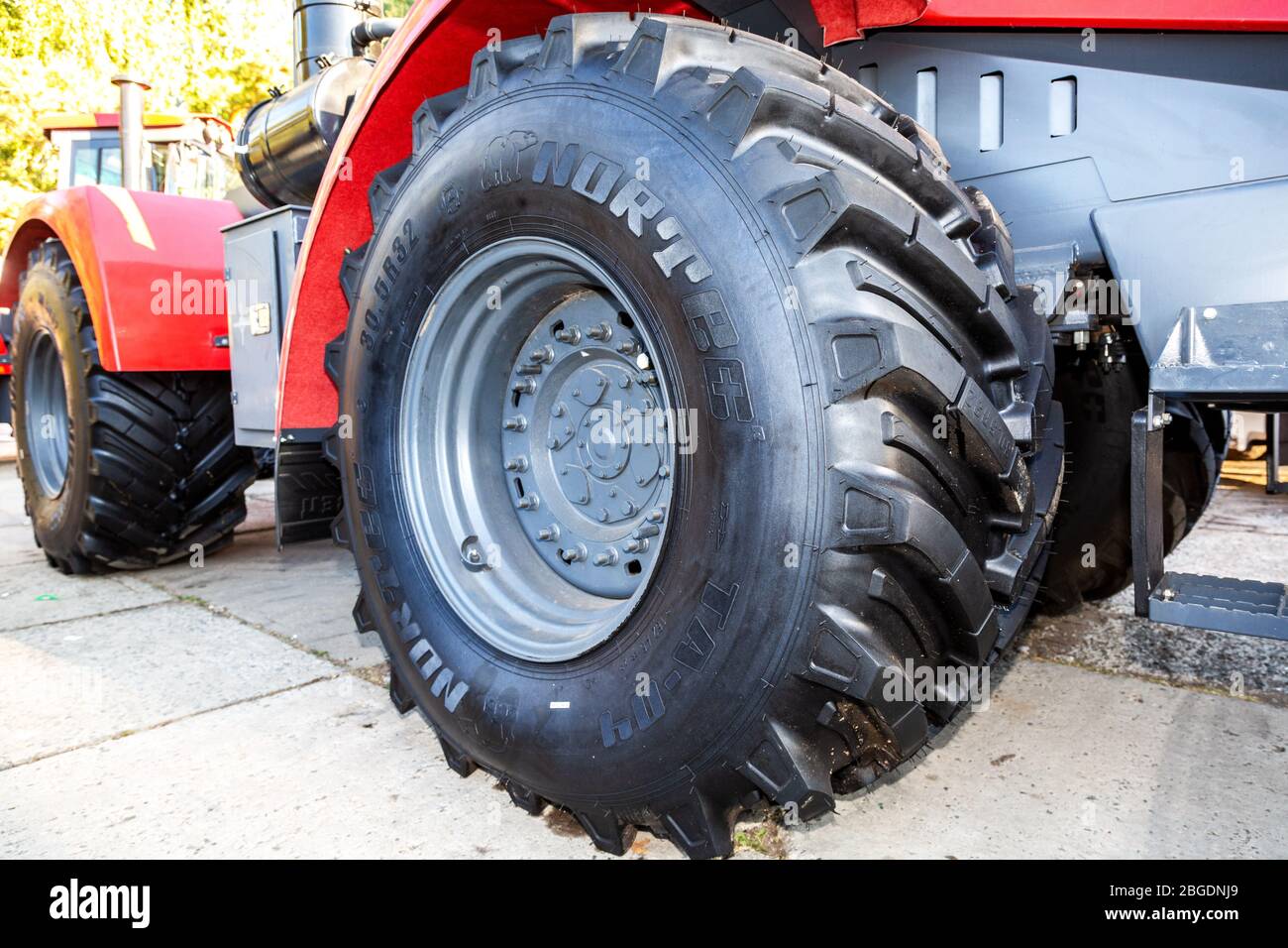 Samara, Russia - September 23, 2017: Big wheel of new modern ...