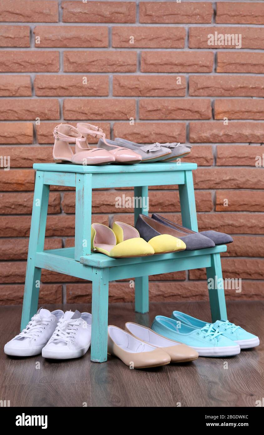 Shoe shelf with women shoes Stock Photo - Alamy