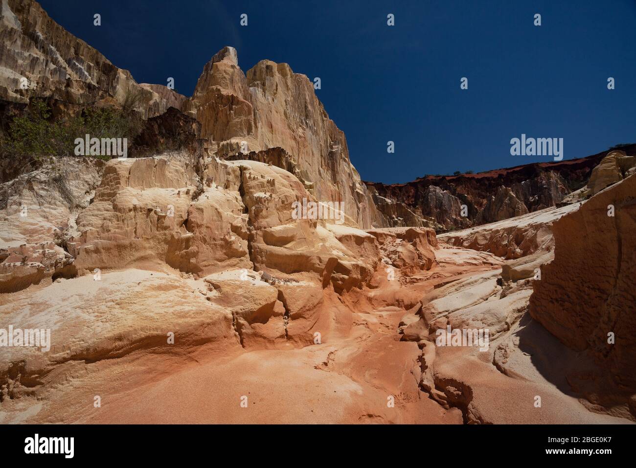 Tsingy rouge, madagascar hi-res stock photography and images - Alamy