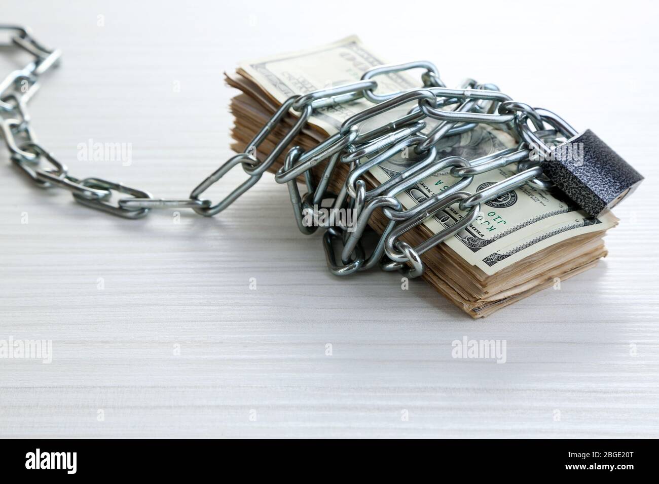Dollar dollars future chain hi-res stock photography and images - Alamy