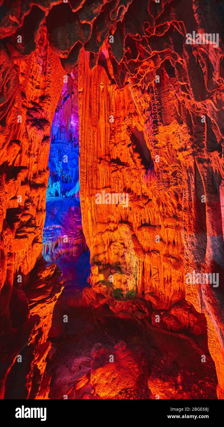 Guilin cave hi-res stock photography and images - Alamy