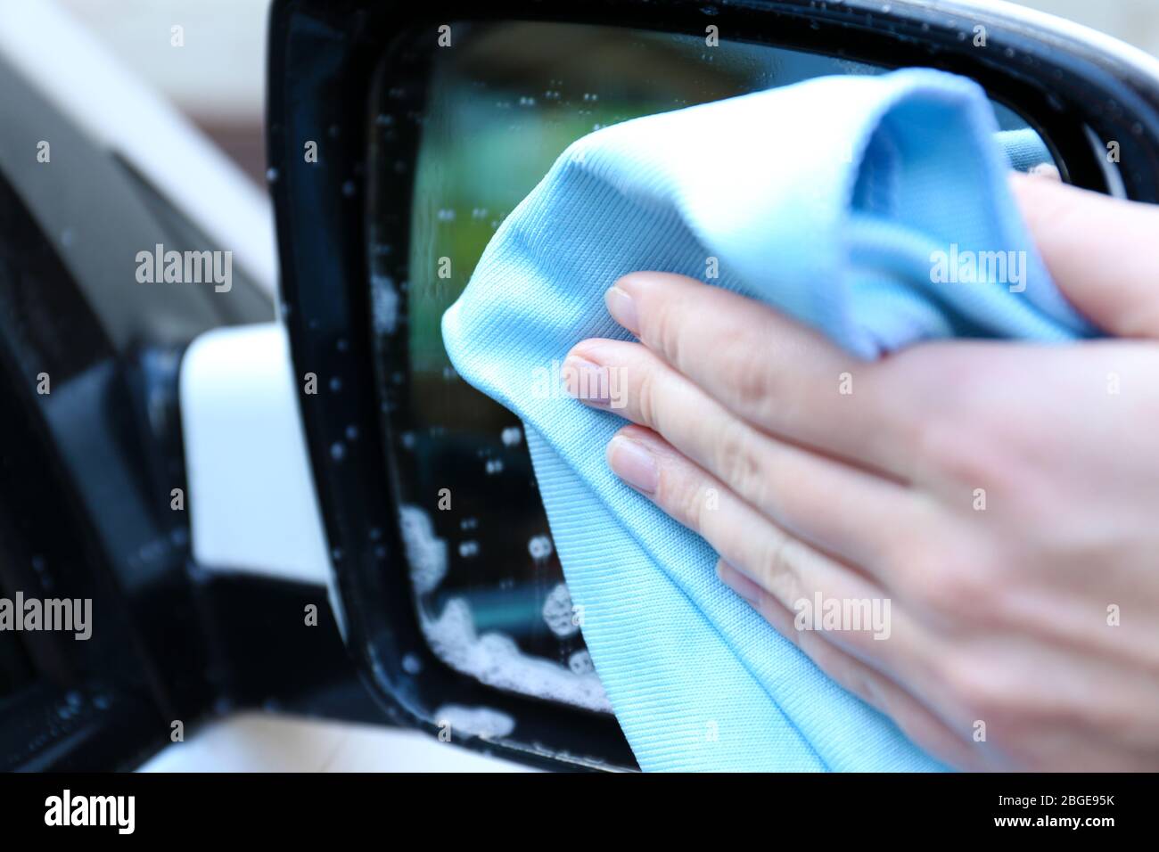 Outdoor car wash Stock Photo - Alamy