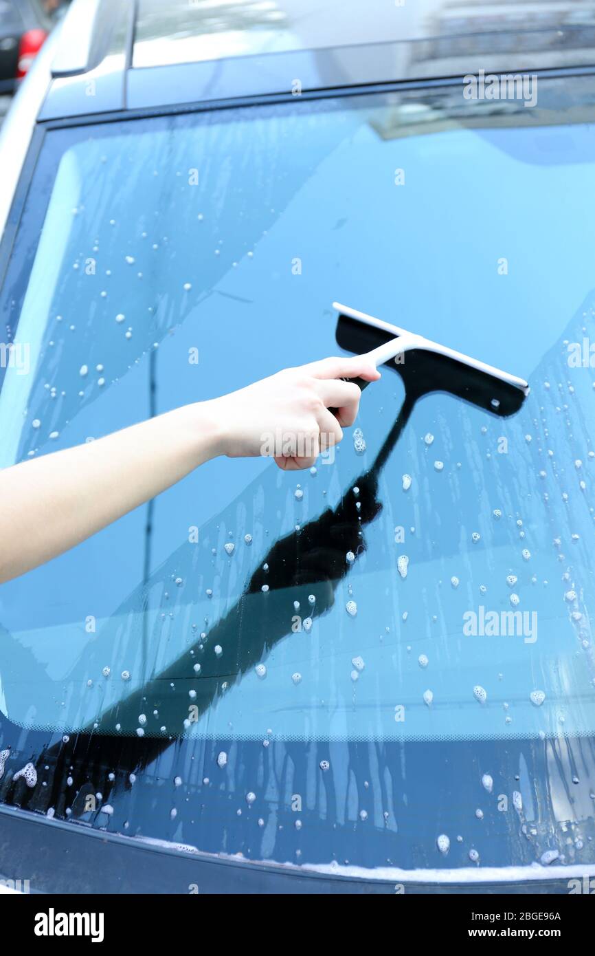 Hand washing car window Stock Photo - Alamy