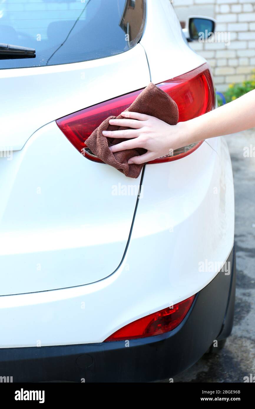 Outdoor car wash Stock Photo - Alamy