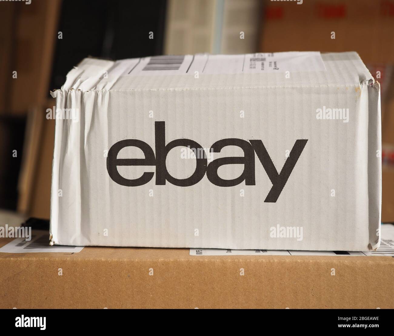Ebay parcel uk hi-res stock photography and images - Alamy
