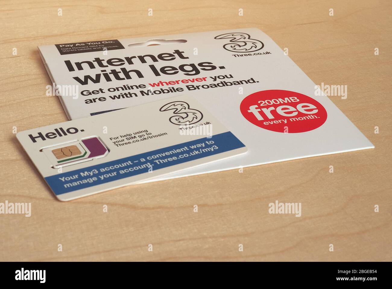 Sim card uk hi-res stock photography and images - Alamy