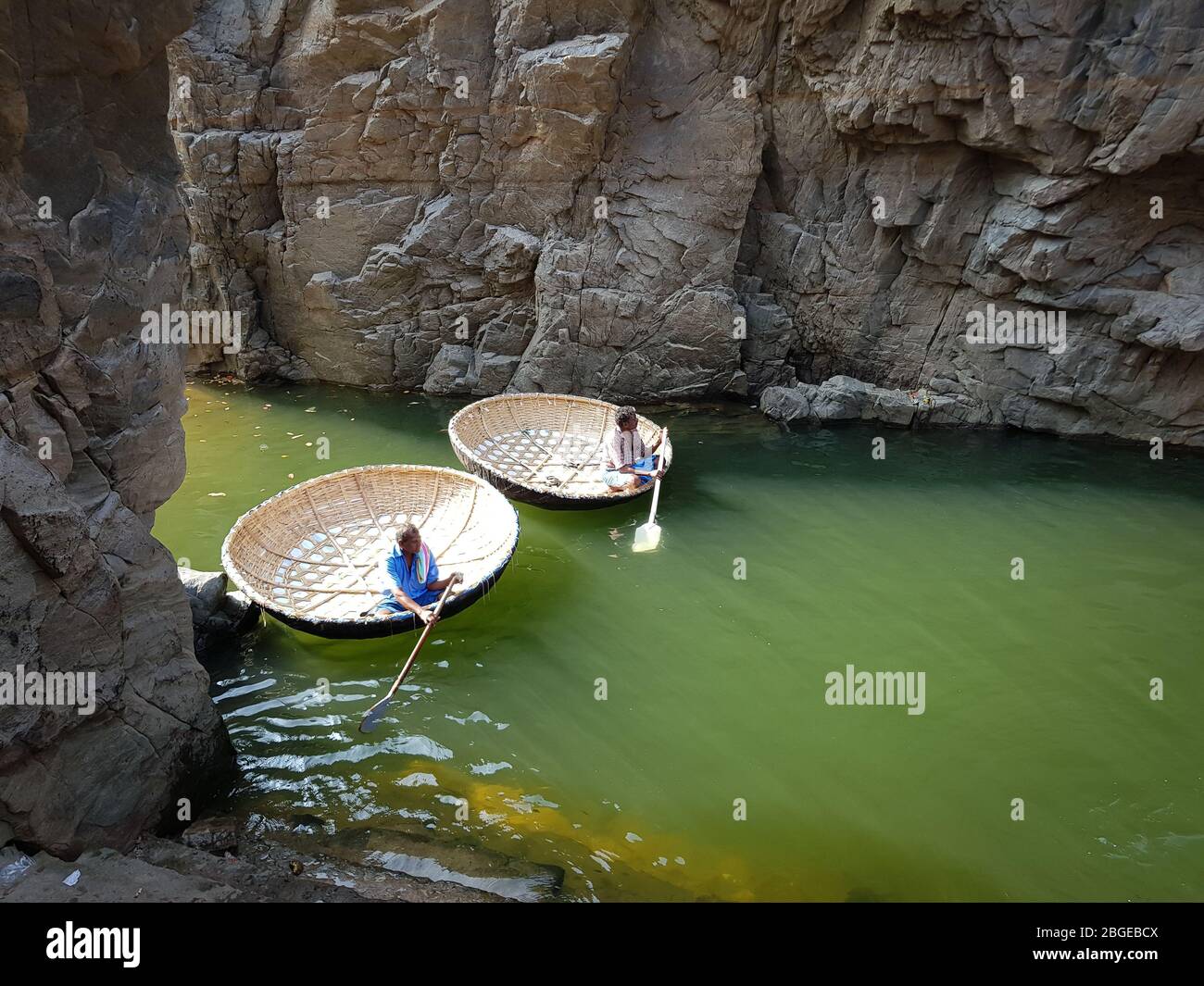 Boat coracle cauvery river hi-res stock photography and images - Alamy