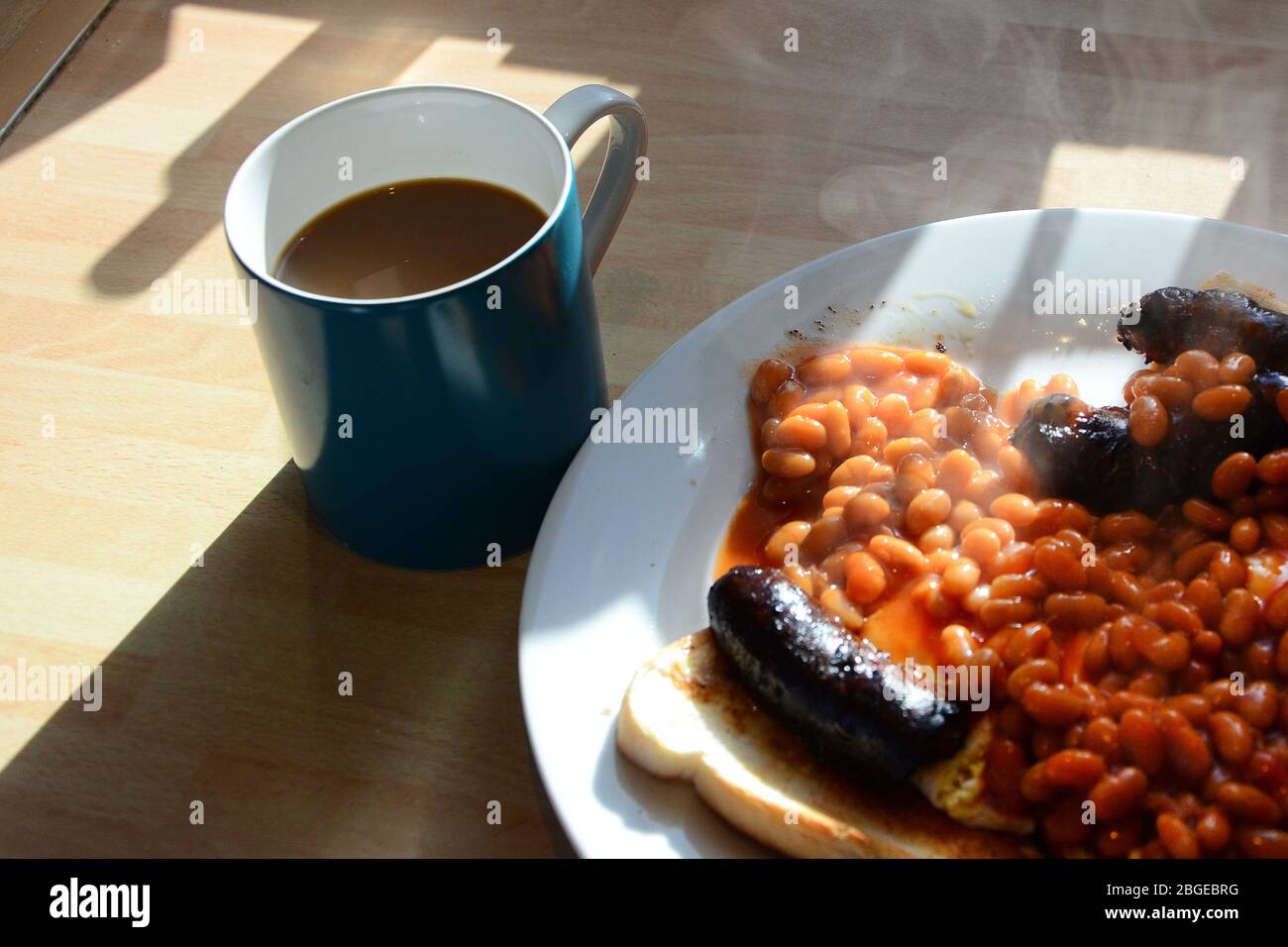 Family breakfast cafe uk hi-res stock photography and images - Alamy