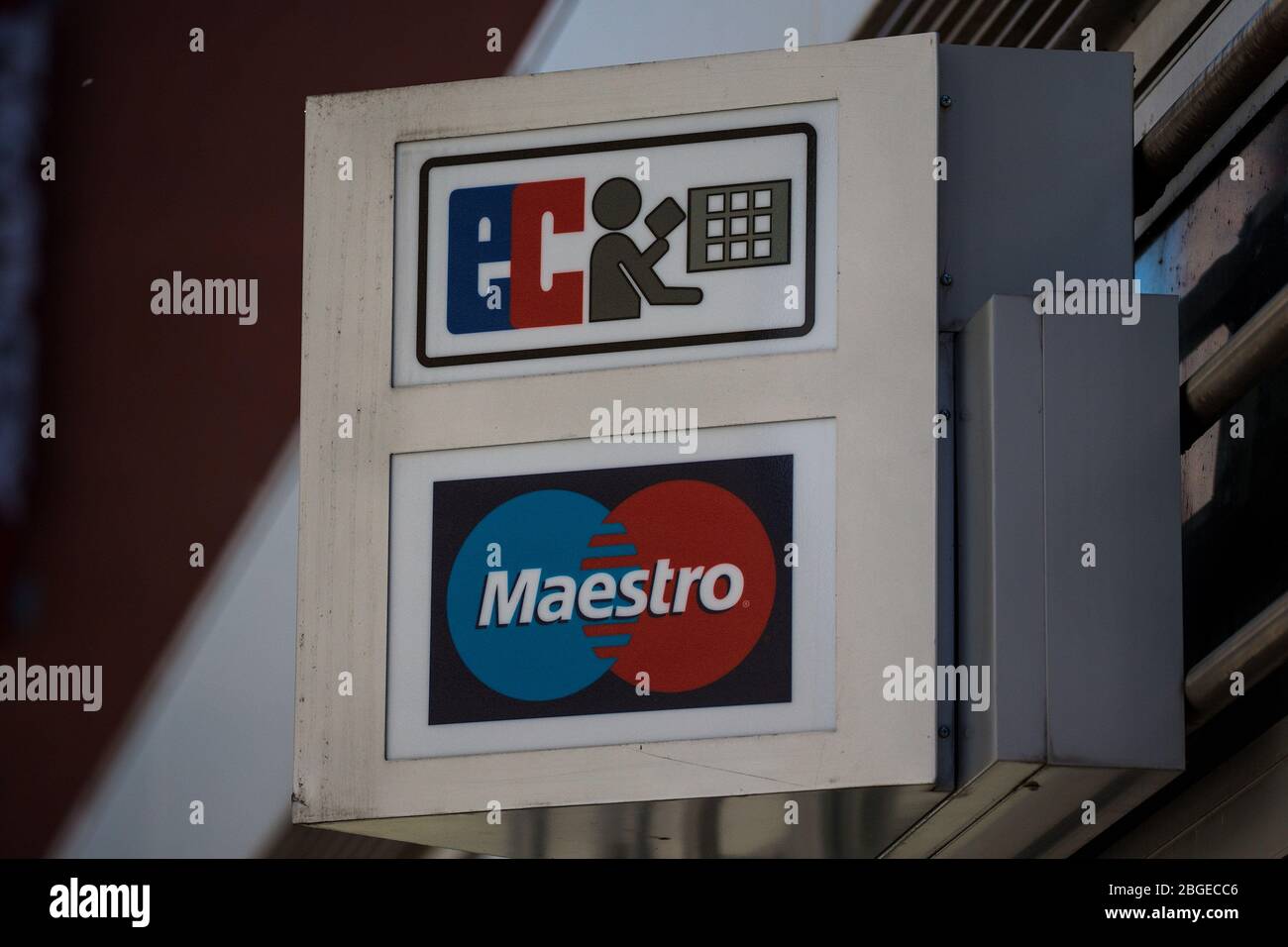 Osnabrueck, Germany 04/19/2020: Symbol pictures - 2020 EC card payment ...