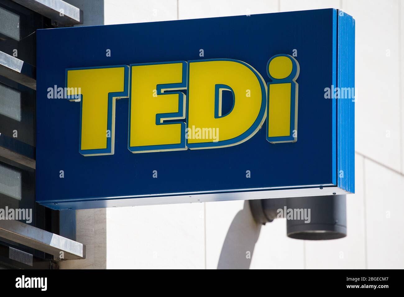 Osnabrueck, Germany 04/19/2020: Symbol pictures - 2020 Tedi, lettering ...