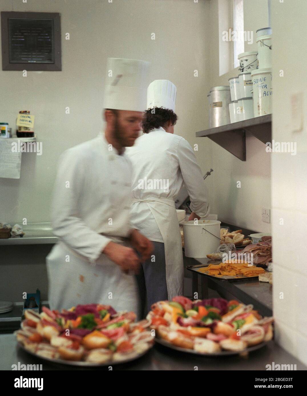1990s kitchen uk hi-res stock photography and images - Alamy