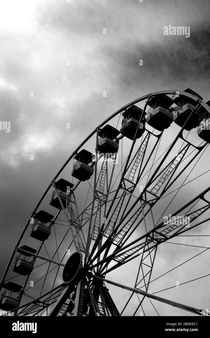 Ferris wheel in front of sky. Big carousel Stock Photo - Alamy