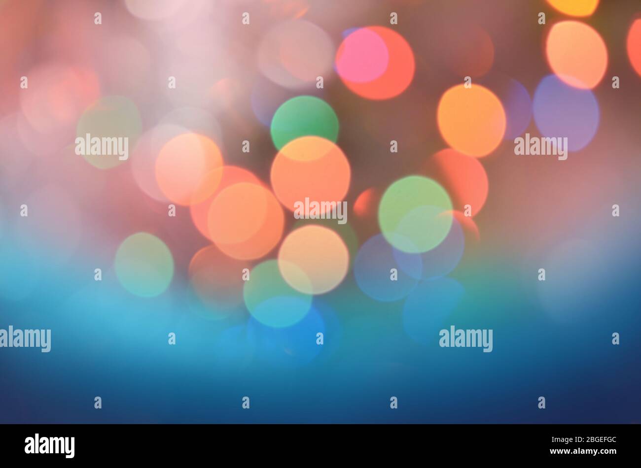 Abstract shine light effect. Blurred defocused lights Stock Photo - Alamy