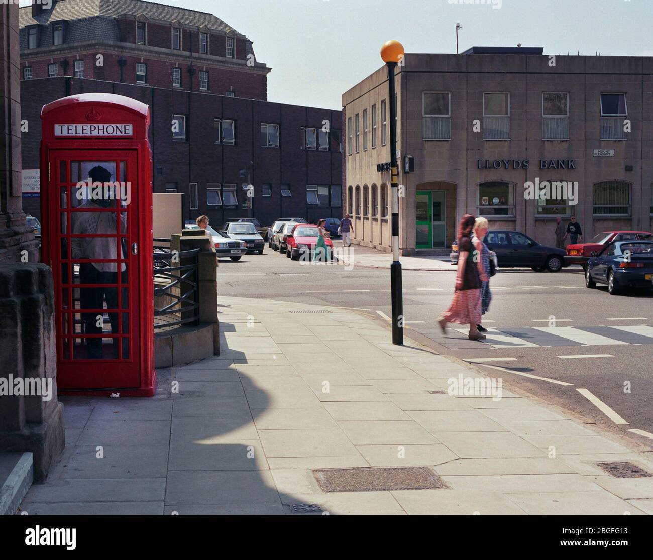 1994 liverpool mount pleasant street scene hi-res stock photography and ...