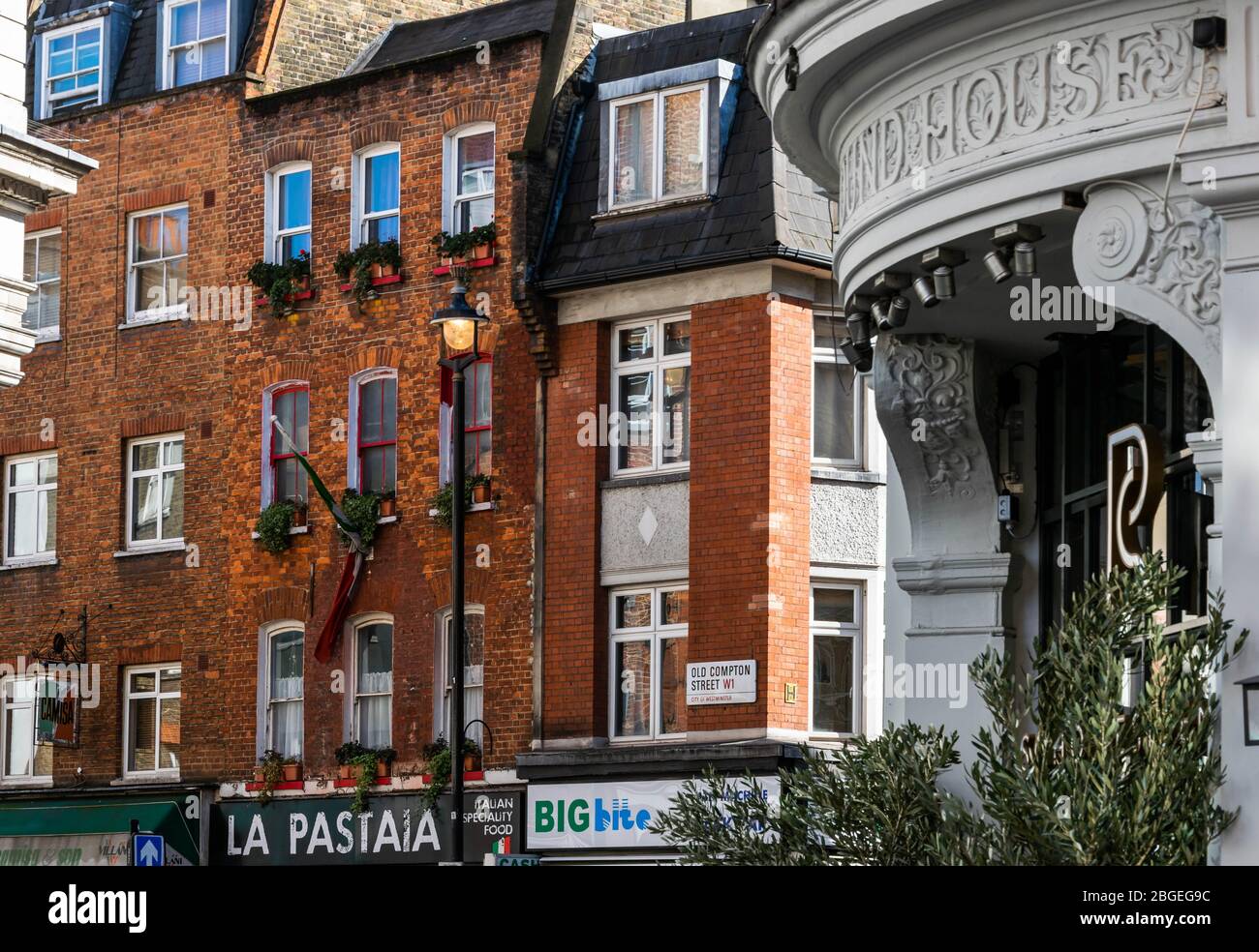 Buildings in soho london hi-res stock photography and images - Alamy