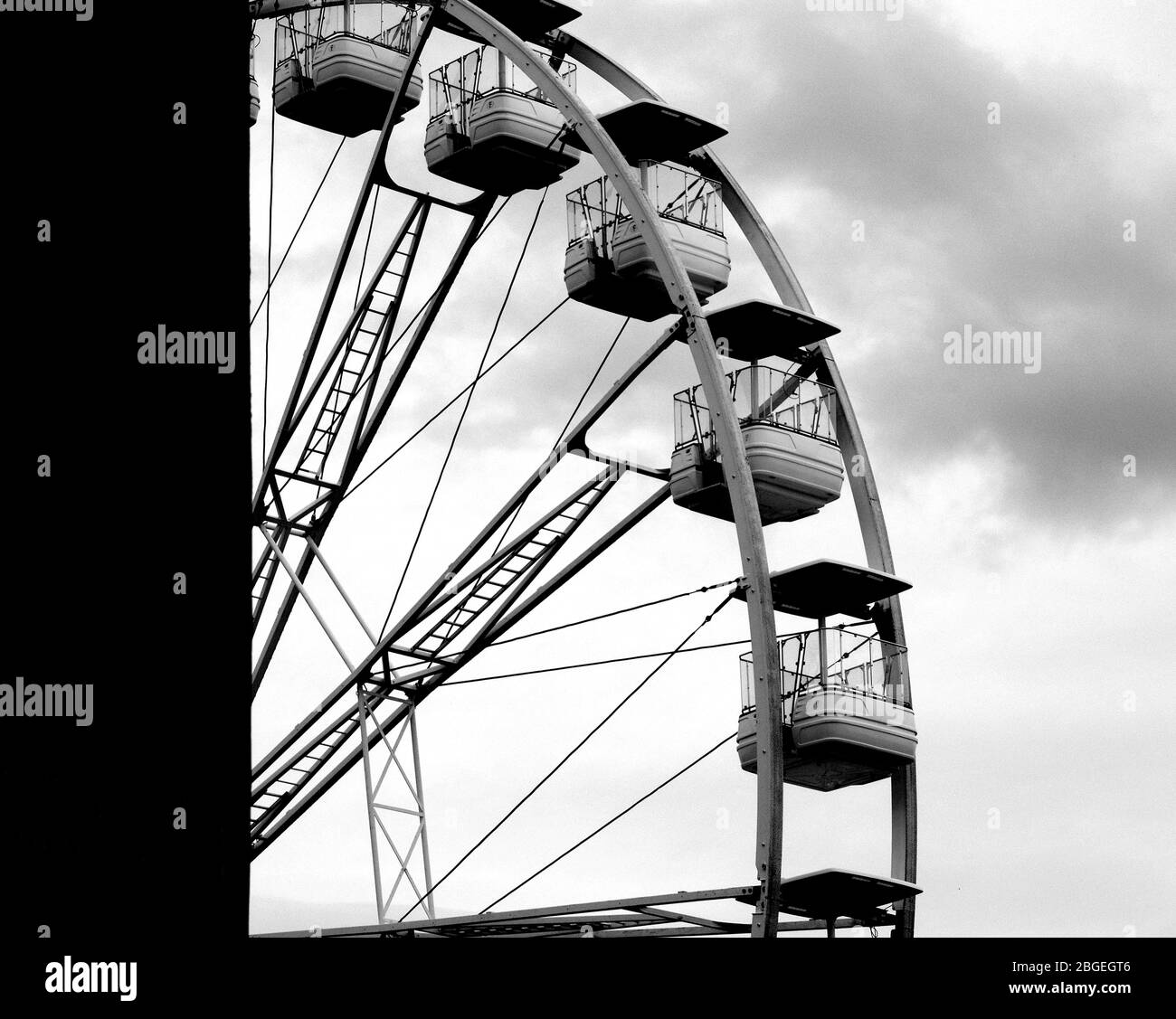 Ferris wheel carnival rides Black and White Stock Photos & Images - Alamy