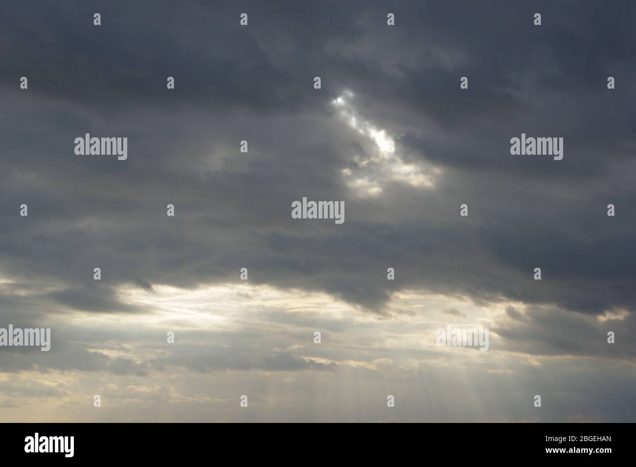 Sky before thunder storm clouds hi-res stock photography and images - Alamy