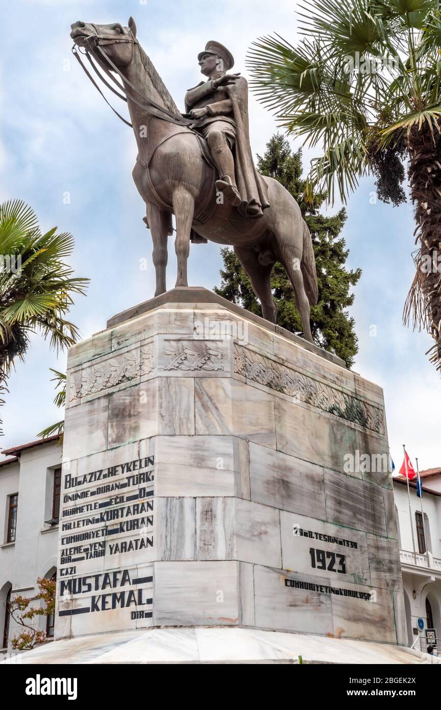 Bursa, Turkey - August 14, 2019: Bronze memorial statue of Mustafa ...
