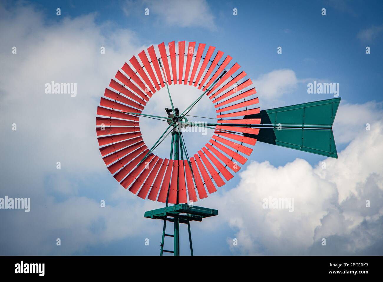 American farm windmill hi-res stock photography and images - Alamy