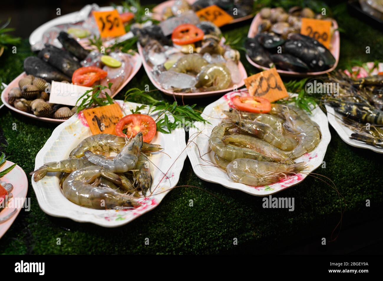 Giant tiger prawn or Asian tiger shrimp. black tiger prawns. Freshly ...
