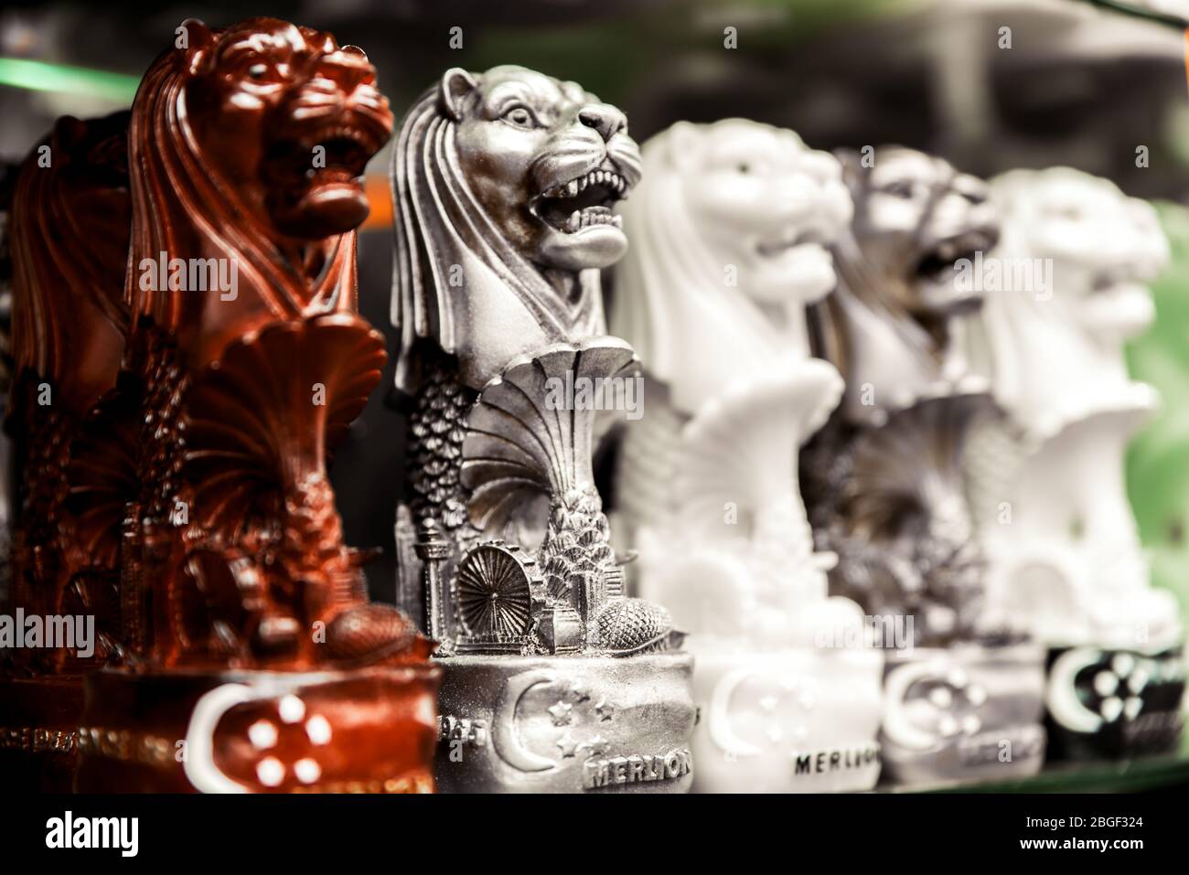 Merlion statues hi-res stock photography and images - Alamy