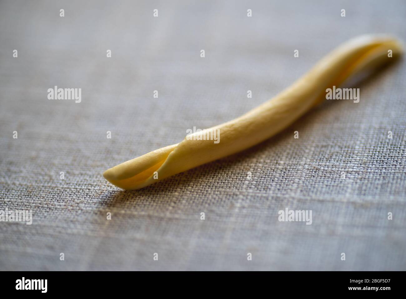 Italian uncooked dry pasta Maccheroni al Ferretto Stock Photo - Alamy