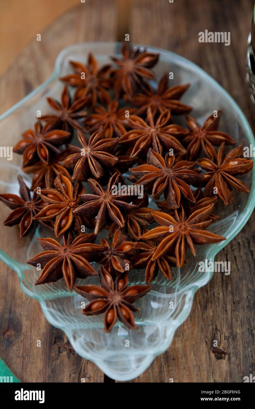 Anise star spice. Aniseed thigh Latin Pimpin lla an sum , is an annual ...