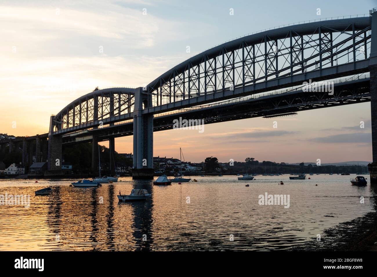 Tamar rail bridge hi-res stock photography and images - Alamy