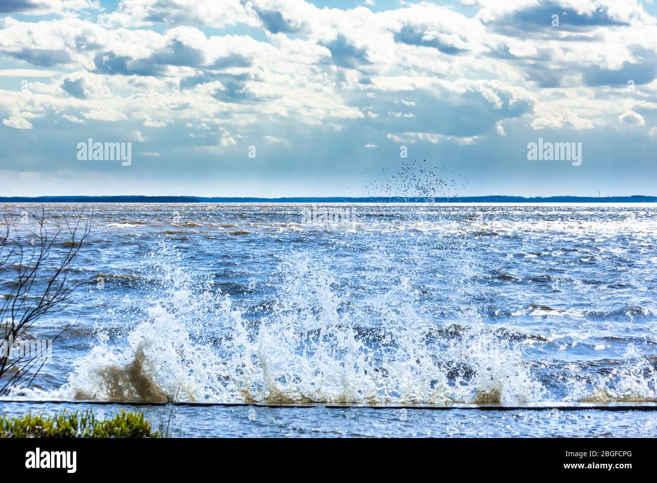 Slam into wall hi-res stock photography and images - Alamy