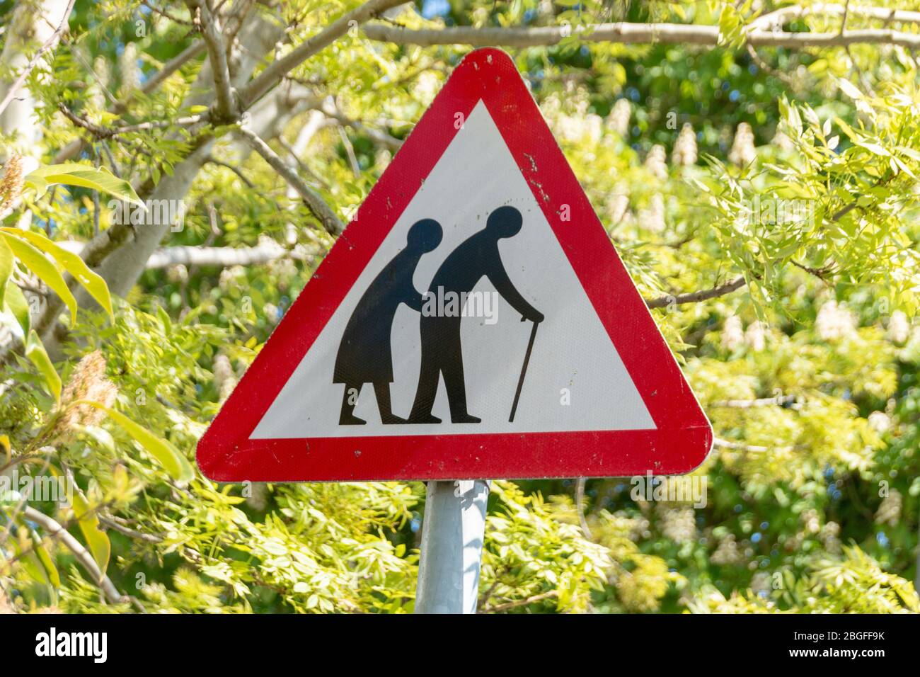 Old people crossing sign hi-res stock photography and images - Alamy