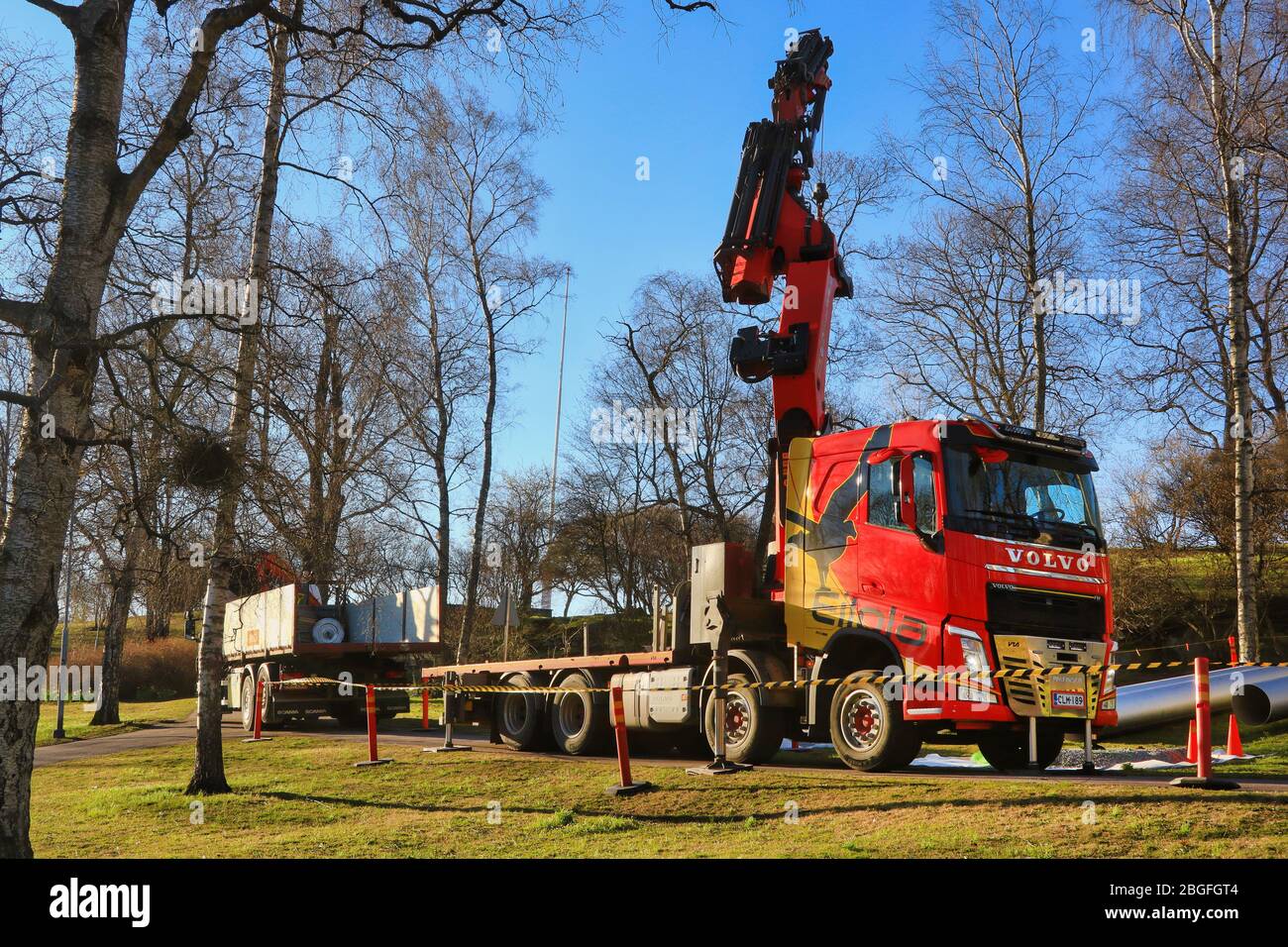 Lorry crane hi-res stock photography and images - Alamy