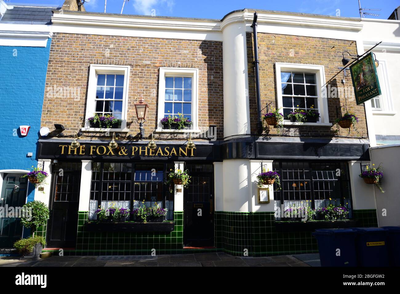 The Fox and Pheasant Pub, Billing Street, Chelsea, London, England ...