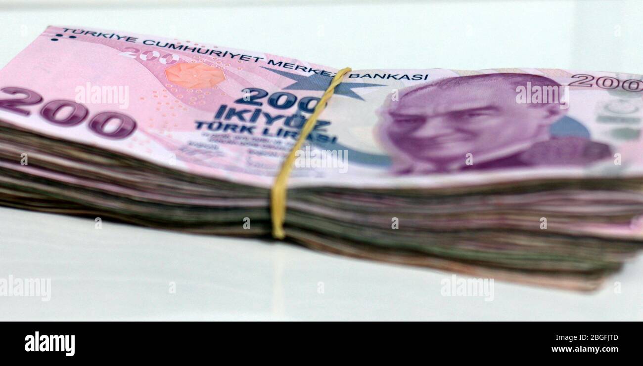 200 euro banknote back hi-res stock photography and images - Alamy
