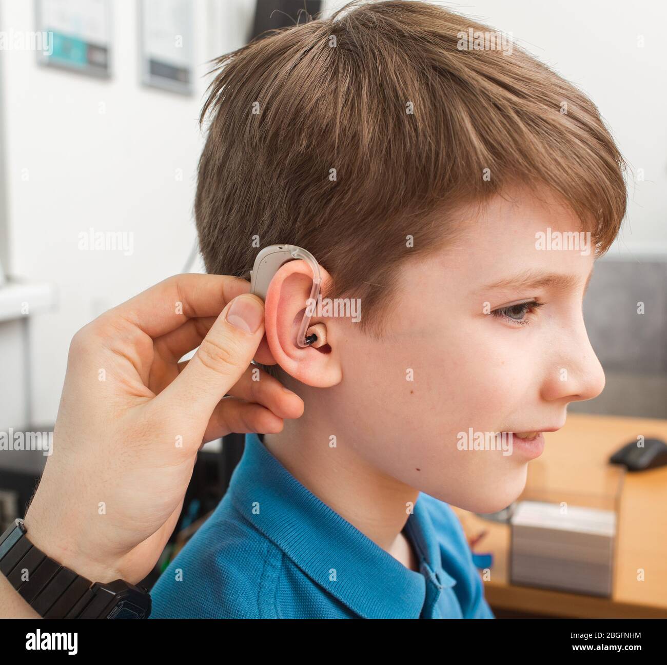 Otolaryngologist hearing aid child hi-res stock photography and images ...