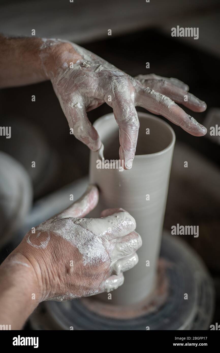 Clay pot maker hi-res stock photography and images - Alamy