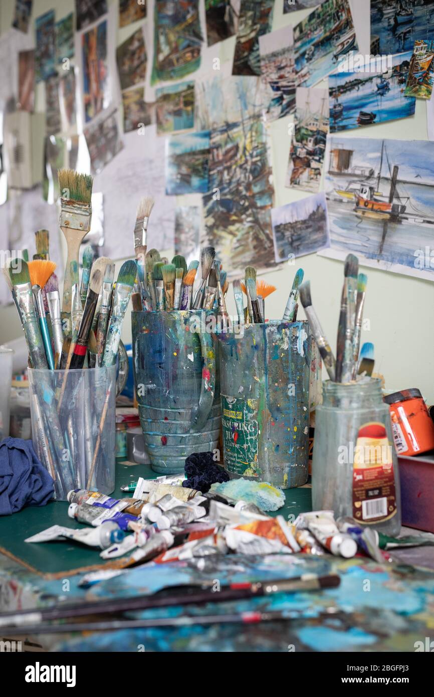 Interior messy artist studio hi-res stock photography and images - Alamy