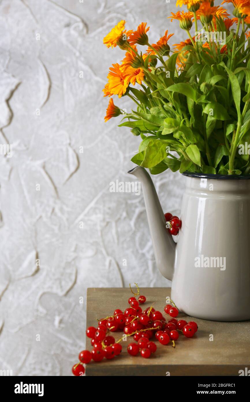 Beautiful flowers in home interior Stock Photo - Alamy