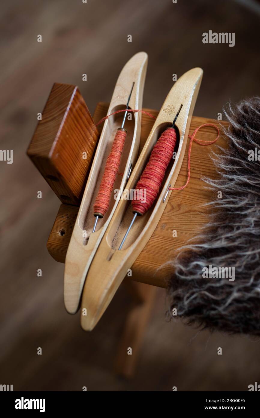 Weaving shuttle hi-res stock photography and images - Alamy