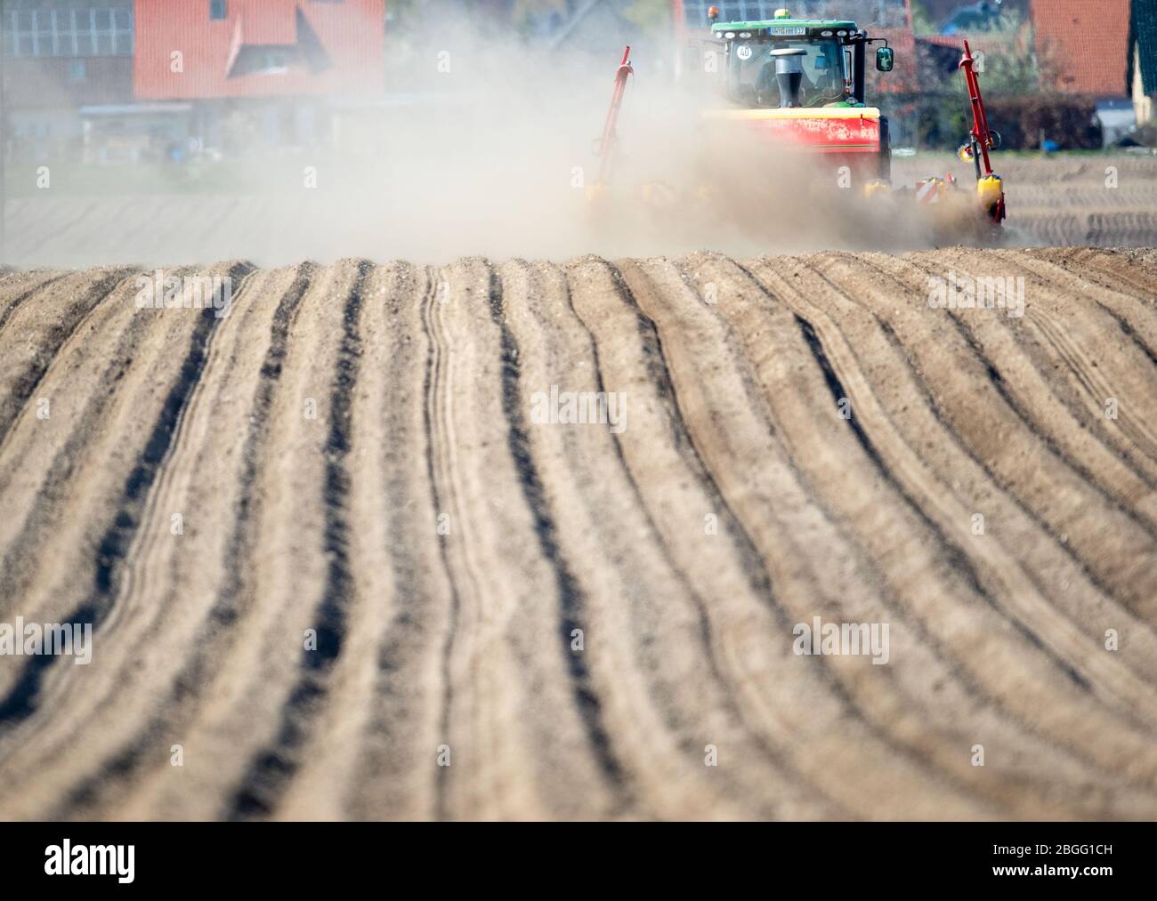 Dust whirls hi-res stock photography and images - Alamy