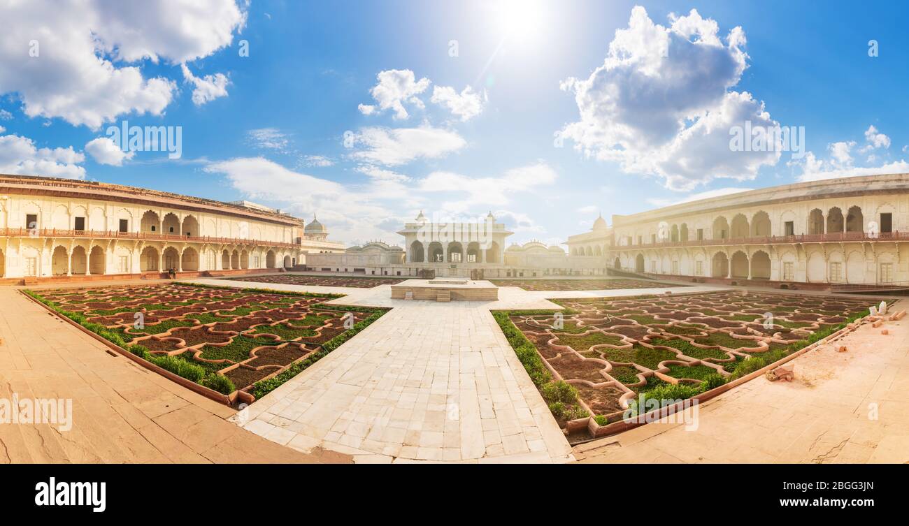 Agra Fort, Anguri Bagh garden panorama, India Stock Photo - Alamy