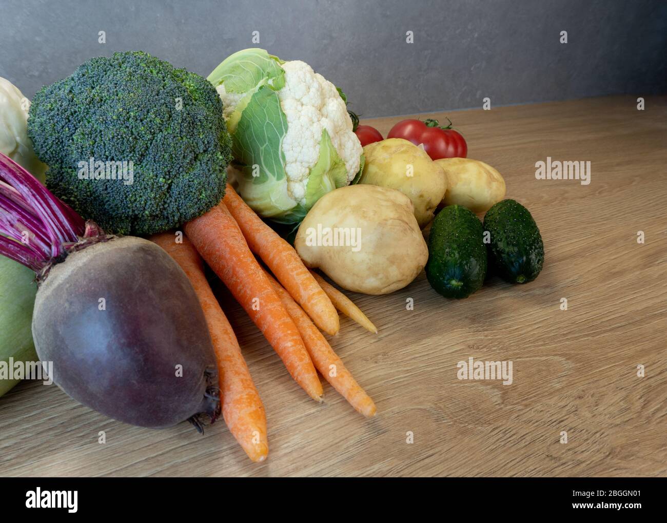Vegetables table hi-res stock photography and images - Alamy